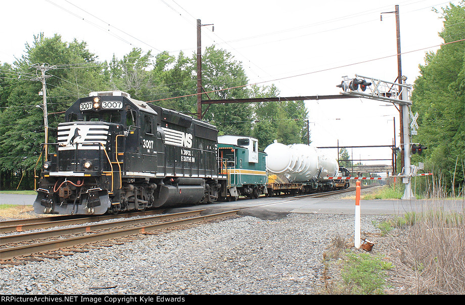 NS GP40-2 #3007 on X999-22